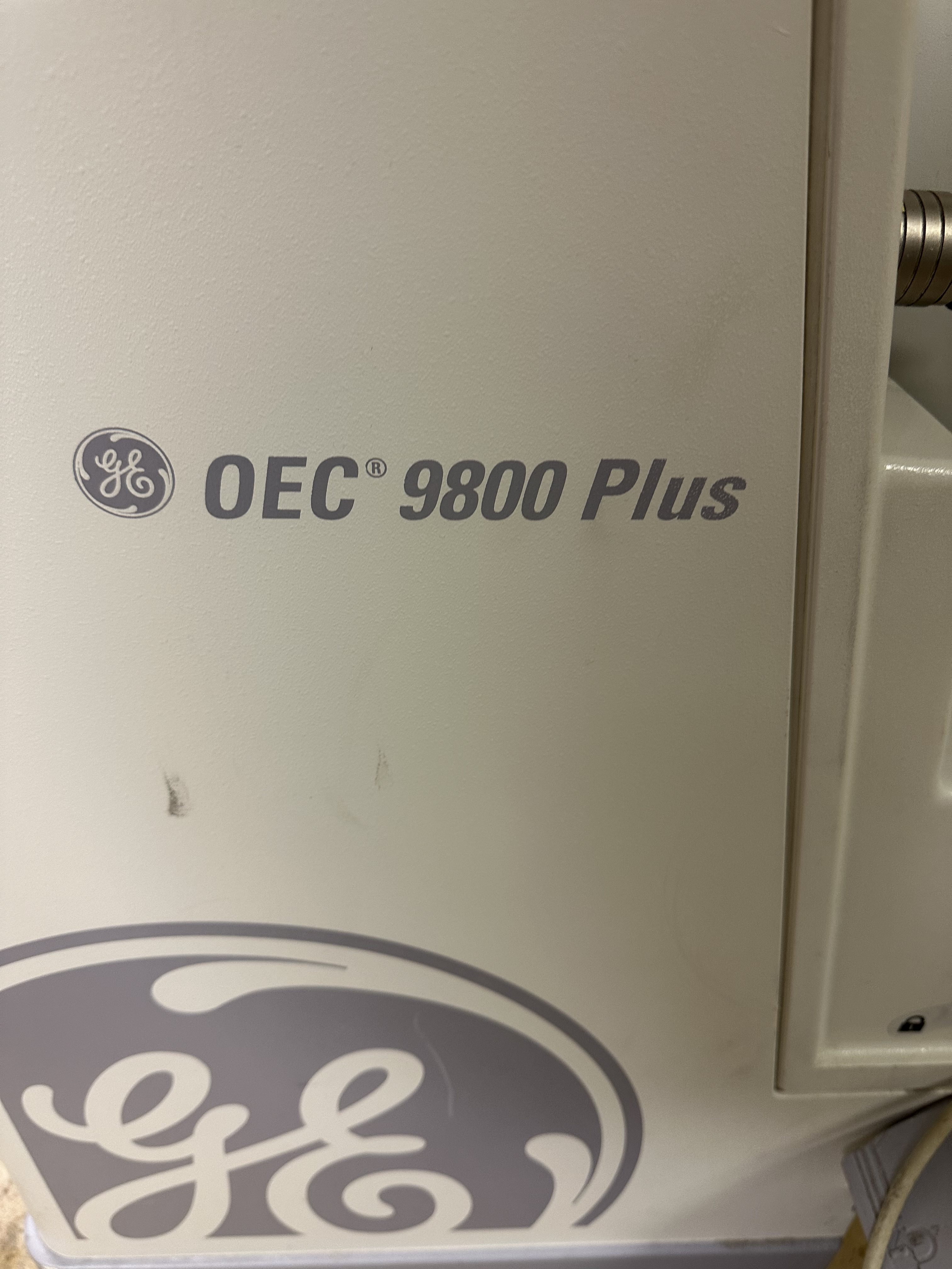 OEC 9800 C-Arm with 12″ monitors - Dr.'s Equipment Warehouse